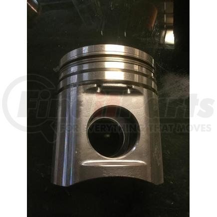 Navistar 1822098C3 - INTERNATIONAL PISTON (530) + Cross Reference ...