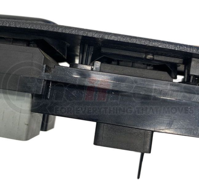 Freightliner 16915481 Door Lock Switch | FinditParts Freightliner 16915481 Door Lock Switch | FinditParts