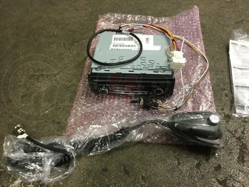 3712144C93 by NAVISTAR - INTERNATIONAL RADIO,ASM , RADIO